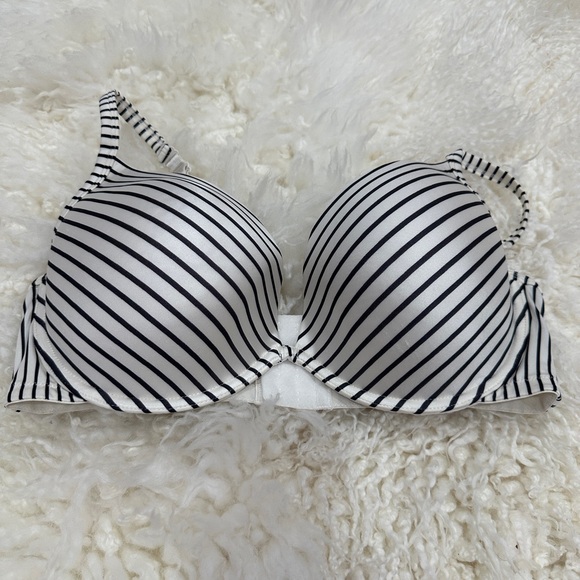 Cacique | Intimates & Sleepwear | Cacique Plunge Bra 4dd Padded Cup ...